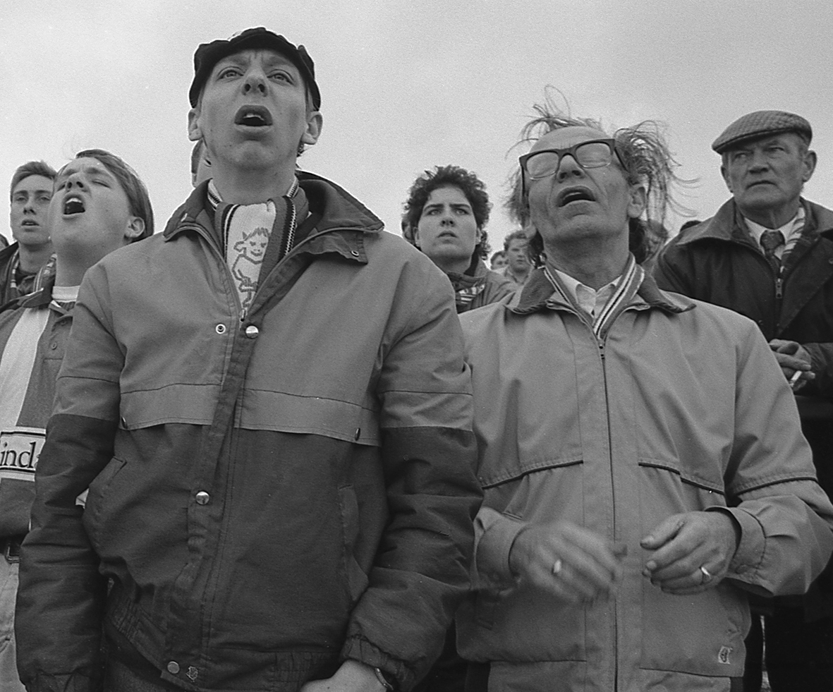 Tony Davis: Football fans bringing the 90s back to life - Lower Block