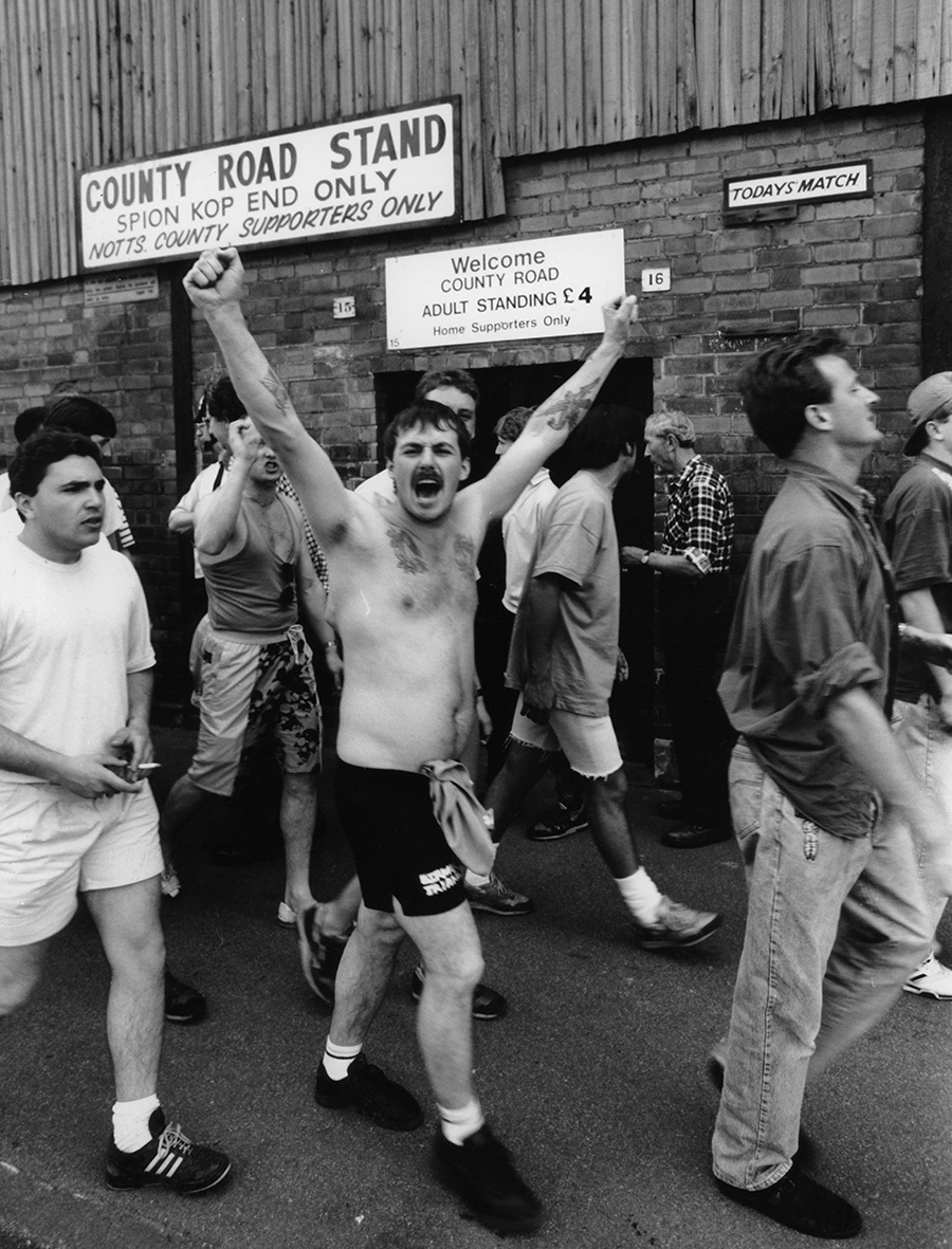 Tony Davis: Football fans bringing the 90s back to life - Lower Block