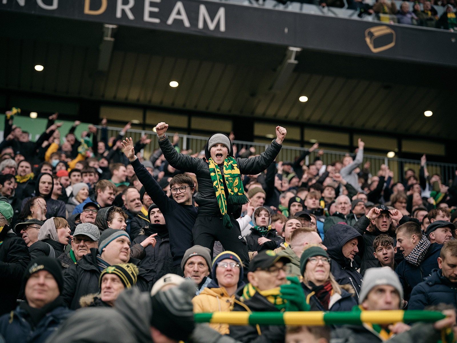 Duncan Elliott: On The Road To Wembley - Lower Block