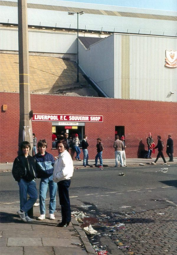 Manchester United | Home and Away in the 80s - Lower Block
