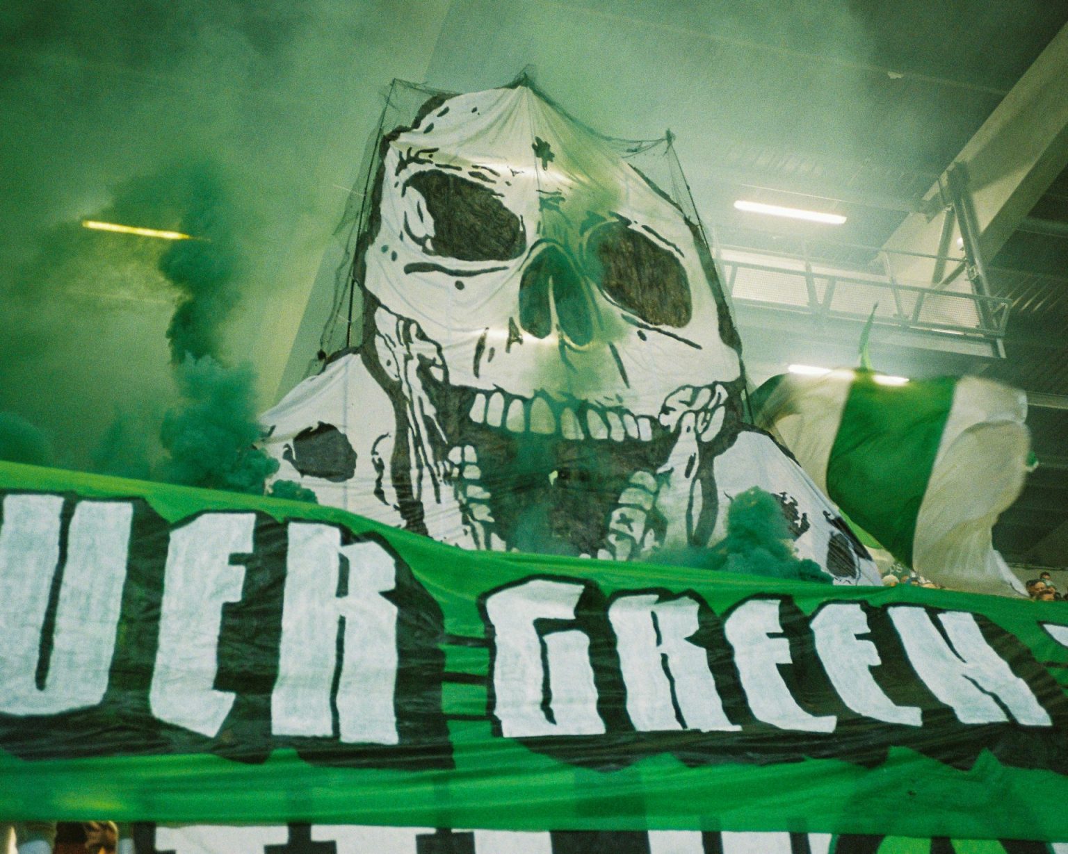 Shamrock Rovers Ultras | 4IAR - Lower Block